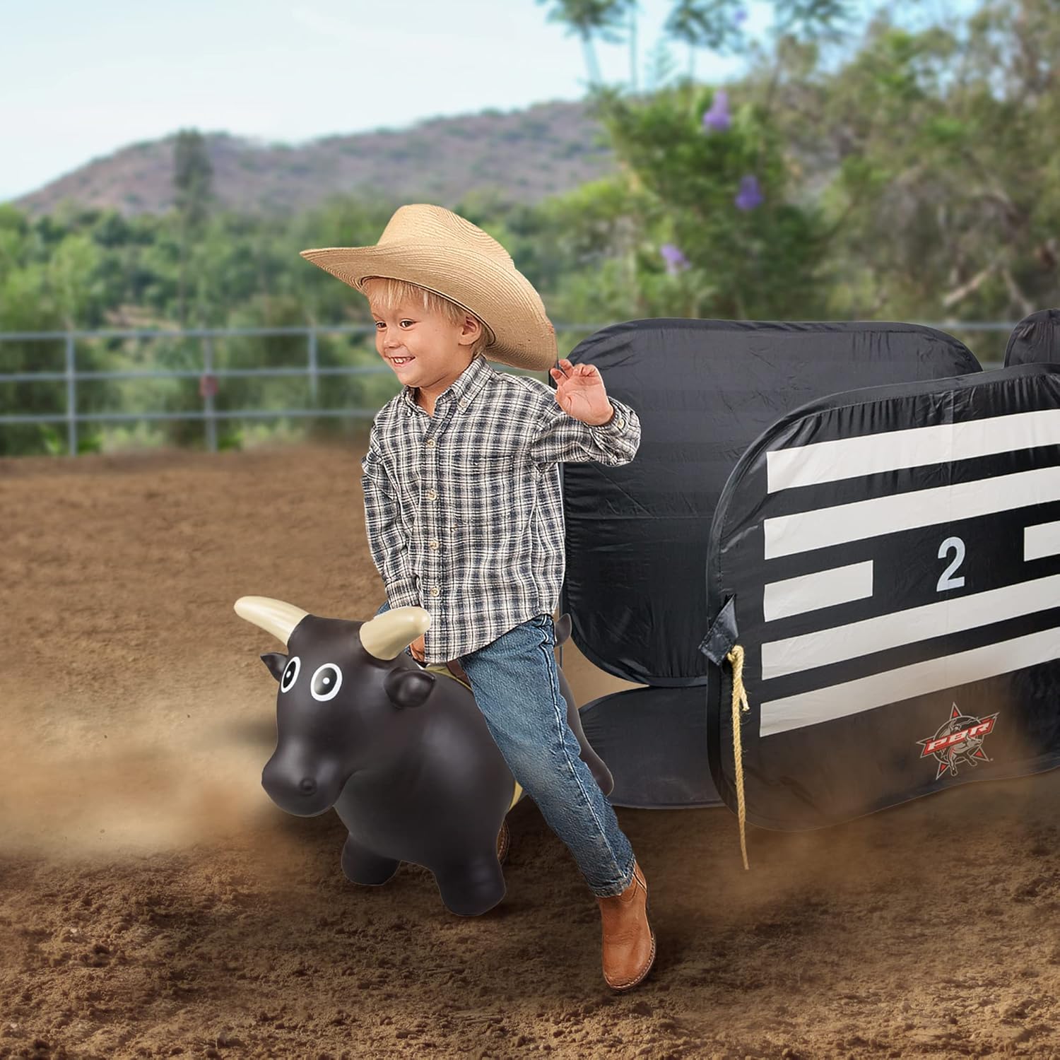 Big Country Toys Lil' Bucker Bull & PBR Bucking Chute 儿童玩具套装,Rodeo 骑在玩具 ...